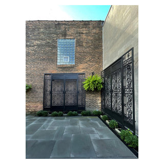 Commercial Building with an incredible hidden L-shaped terrace ...