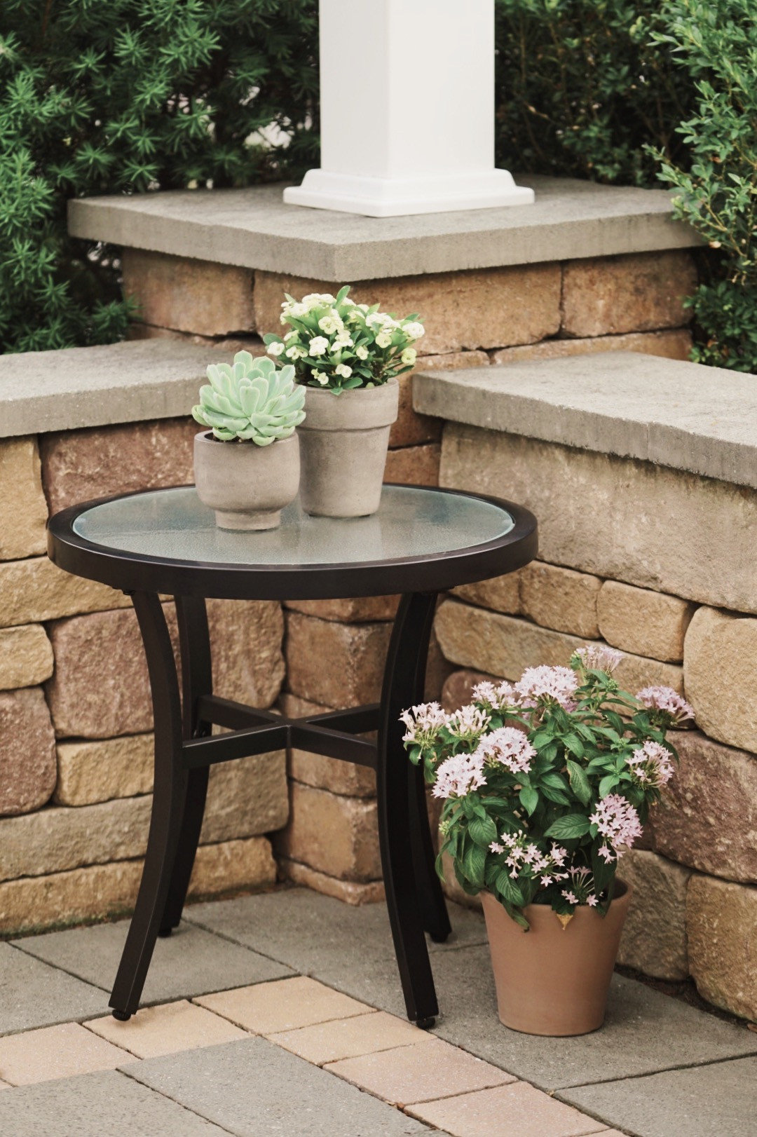 Garden Elements Bellevue 20 Round Glass Top Table - Transitional ...