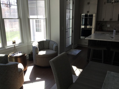 Kitchen sitting area