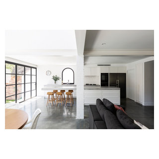 Queenscliff Project - Modern - Dining Room - Sydney - by Liebke Projects | Houzz