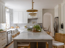 9 Ways to Fit a Table Into a Cozy Kitchen