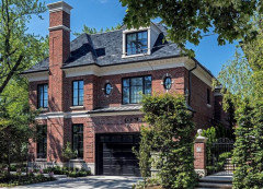 Exterior colour refresh for late 80s brick home | Houzz AU