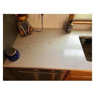 Countertops - Hanstone Strato - Klassisch - Cedar Rapids - von Kitchen ...