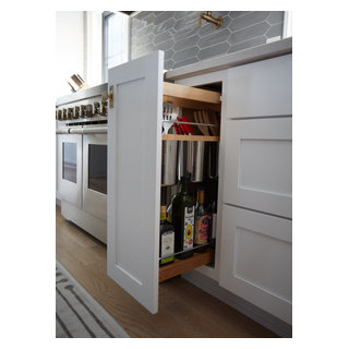 Open Kitchen with Two Pantries - Transitional - Kitchen - New York | Houzz