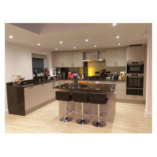 Elegant Style Kitchen in Ruislip, London by Kudos Interior Designs ...