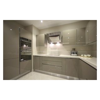Modular kitchen - Modern - Kitchen - Chennai - by RGL DESIGN STUDIO | Houzz