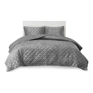 Intelligent Design Felicia Velvet Quilt Set, Grey - Transitional ...