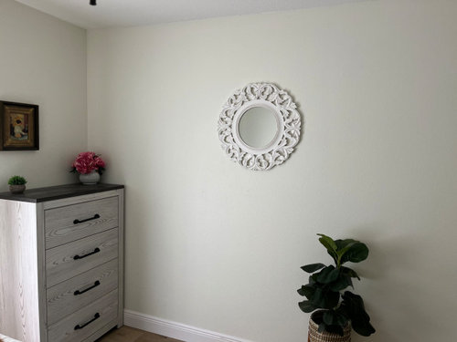 How to decorate cream bedroom?