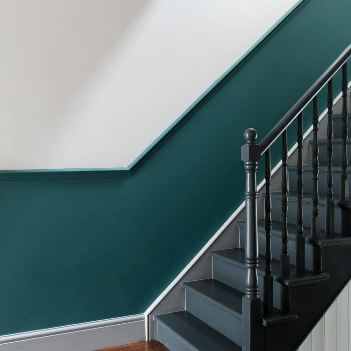75 Beautiful Victorian Painted Wood Staircase Ideas & Designs - October ...