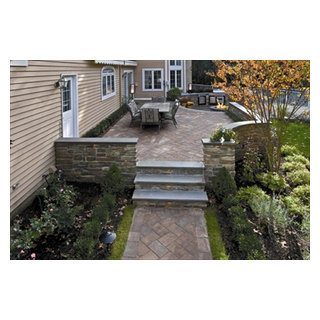 EP Henry Walkways - New York - by V&S Landscape Supply | Houzz