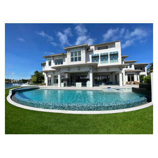 Curved Infinity Edge: A Modern Masterpiece - Modern - Pool - Miami - by ...