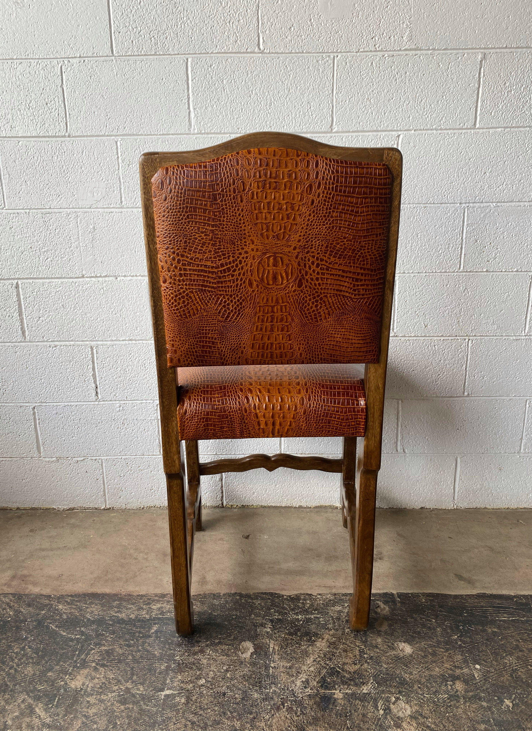 Classic Bar Stool with Embossed Leather, Set of 4 - Traditional - Bar ...