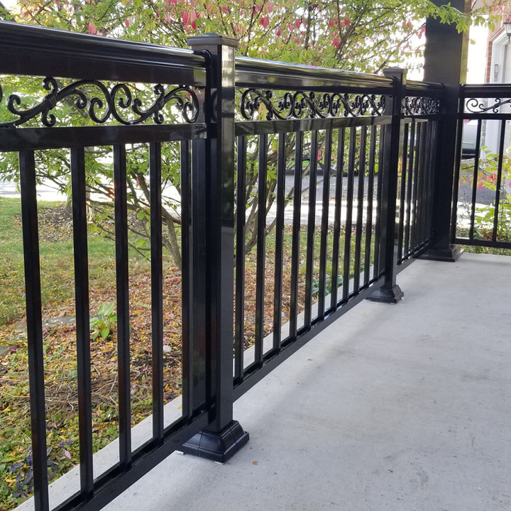 75 Metal Railing Porch Ideas You'll Love - April, 2025 | Houzz