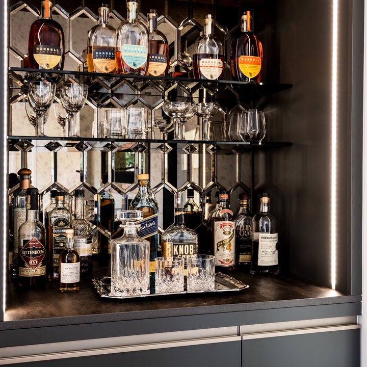 75 Beautiful Home Bar with Mirror Splashback Ideas and Designs - August ...