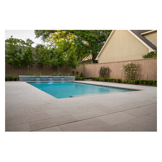 Mirabella Light Limestone - Pool - Houston - by Maiden Stone Inc. | Houzz