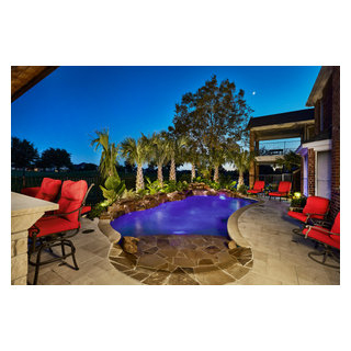 Rowlett Oasis - Tropical - Pool - Dallas - by Weisz Selection Outdoor ...