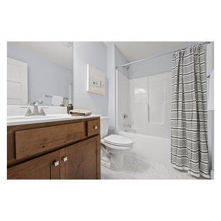 Stuart - Bathroom - Bathroom - Richmond - by Main Street Homes | Houzz