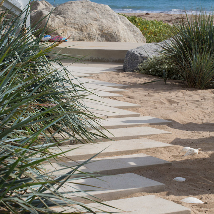 75 Beautiful Beach Style Garden Ideas & Designs - July 2024 | Houzz AU