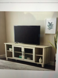what is correct TV stand width?