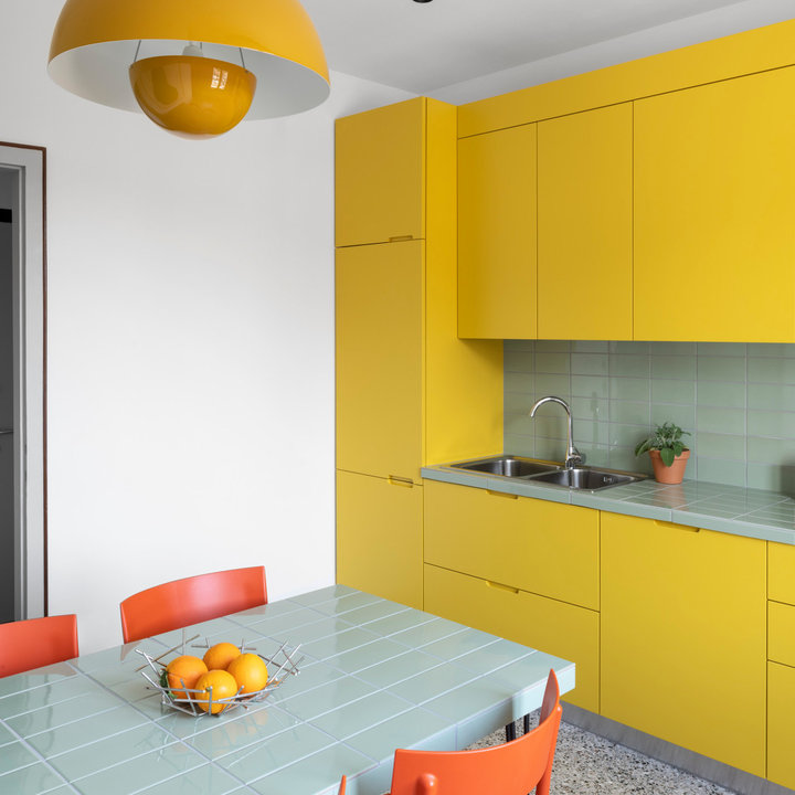 75 Beautiful Kitchen with Green Benchtop Ideas & Designs - August 2025 ...