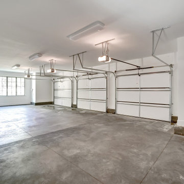 75 French Country Garage and Shed Ideas You'll Love - January, 2026 | Houzz