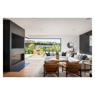 California Casual - Beach Style - Family Room - Los Angeles - by Carla ...