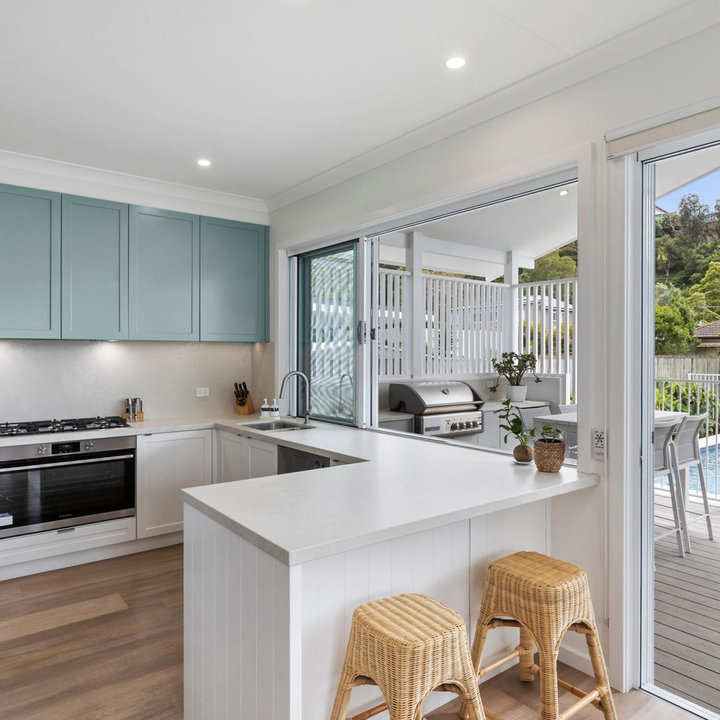 75 Beautiful Beach Style Kitchen Ideas & Designs - August 2023 | Houzz AU