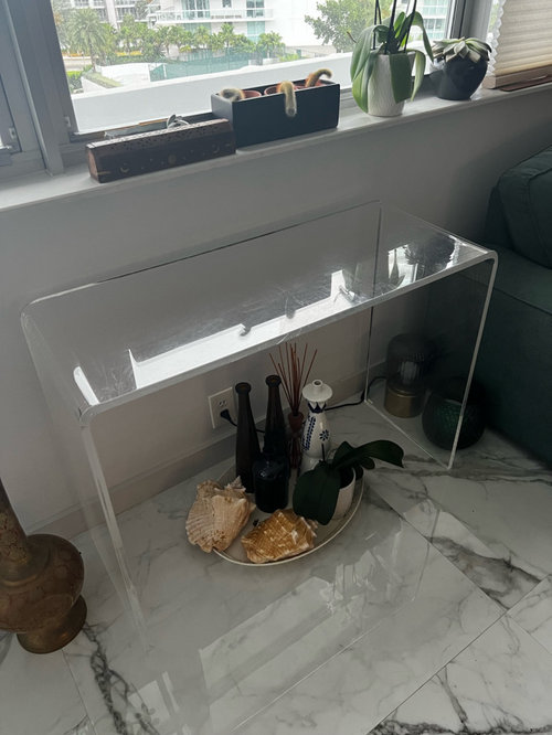 Acrylic table scratch (plexiglass)