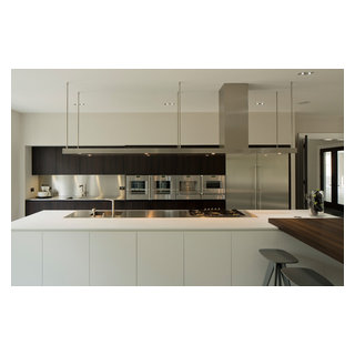 The Mount, Oxshott, Surrey for Consero London - Contemporary - Kitchen ...