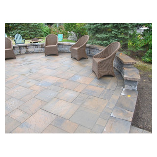 Cambridge Raised Patio Ledgestone XL w/ MaytRX 6 Seating Wall - Rustic ...
