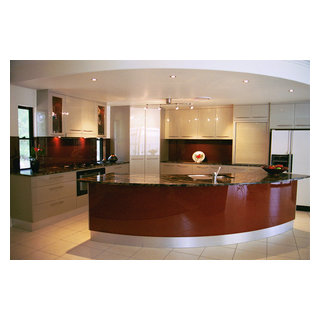 Curved Island Bench Kitchen - Modern - Kitchen - Sunshine Coast - by ...