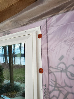 Covering vinyl brick mold