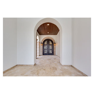 Enclave - Traditional - Houston - by R&W Stone, Inc. | Houzz UK