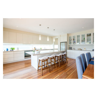 Extravagant Spacious Kitchen in Burwood East - Contemporary - Kitchen ...