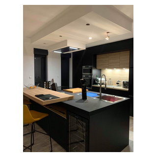 Cuisine Haut de gamme Noir & Bois - INOVA Cuisine Tours - Kitchen ...