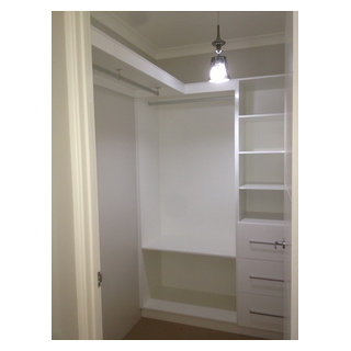 Walk in Robes - Contemporary - Perth - by Leading Edge Cabinets Pty Ltd ...