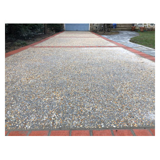 Exposed Aggregate Concrete Driveway with Brick Paver Border in Silver ...