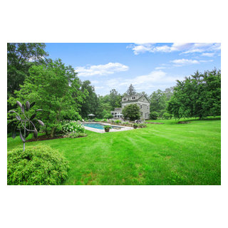 Bucolic Antique - Farmhouse - New York - by Holmes Fine Gardens | Houzz