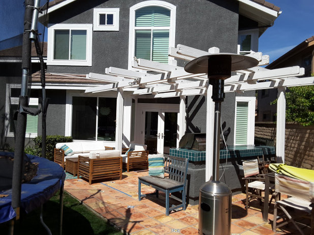 Yard of the Week: New Pool, Grill Area and Stylish Lounge