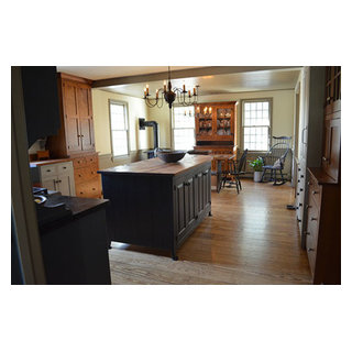 Boston Saltbox Kitchen - Traditional - Boston - by The Workshops of ...