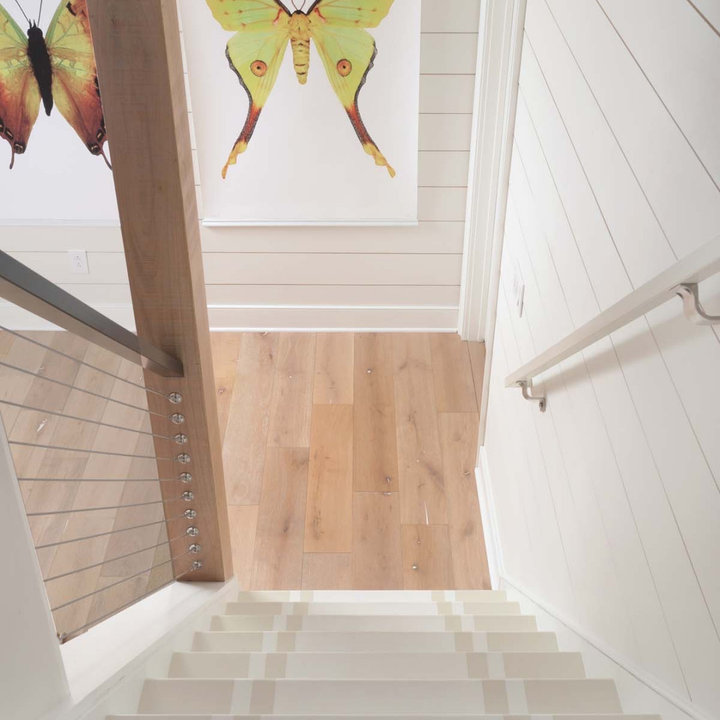 75 Beautiful Staircase with Tongue and Groove Walls Ideas and Designs ...