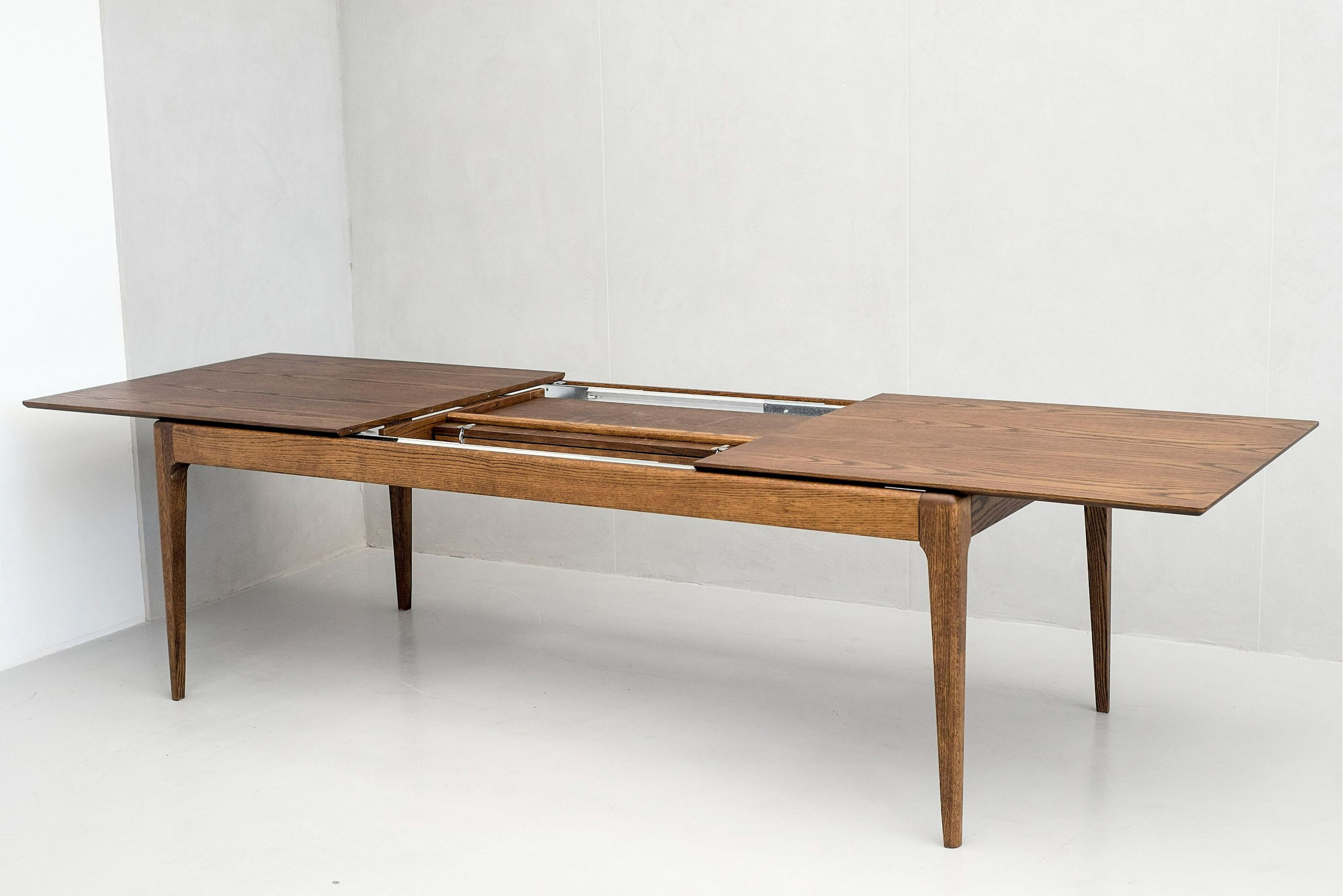 Modrest Dallas - Mid-Century Modern Brown Oak Extendable Dining Table ...