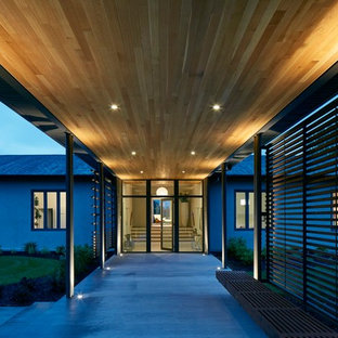 75 Beautiful Blue Front Yard Patio Pictures & Ideas | Houzz