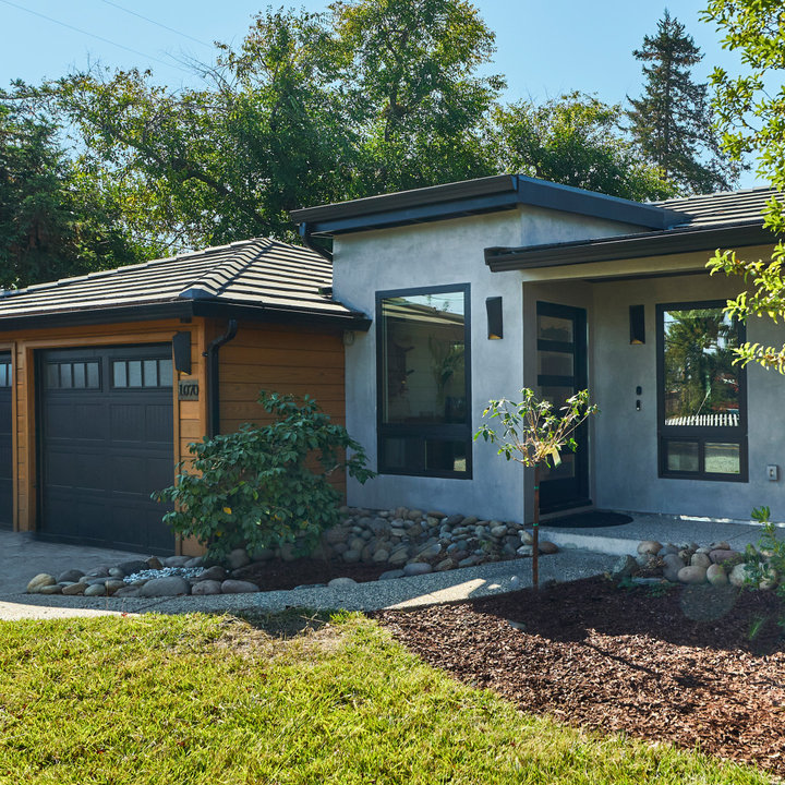 75 Beautiful Hip Roof Ideas and Designs For Your Home - Houzz