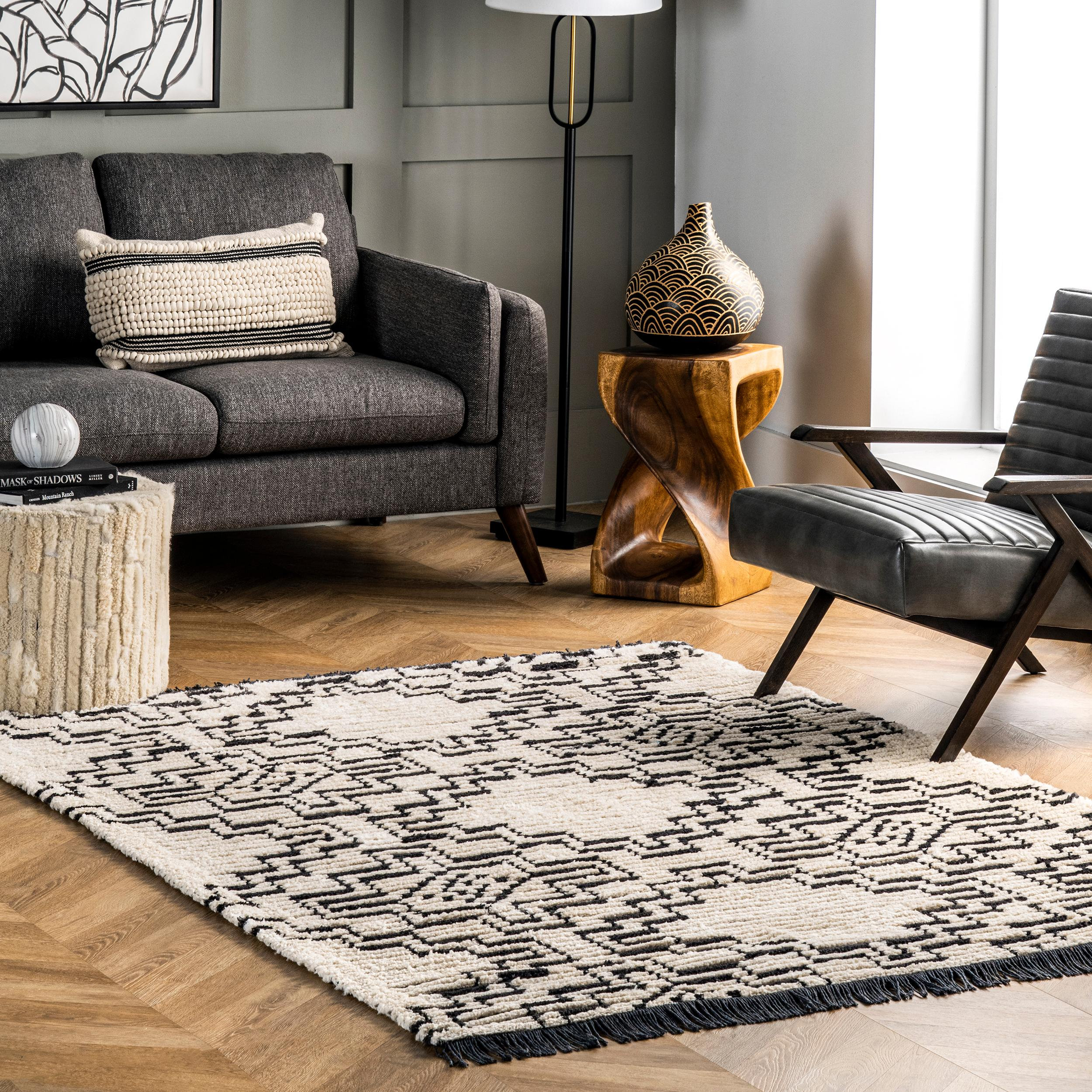 nuLOOM Celia Soft Shag Abstract Aztec Fringe Contemporary Area Rug, 2'8 ...
