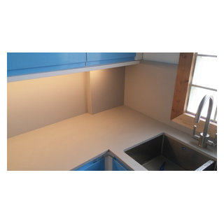 London Flat in Compac Ice Zement quartz Glace finish 20mm thickness ...