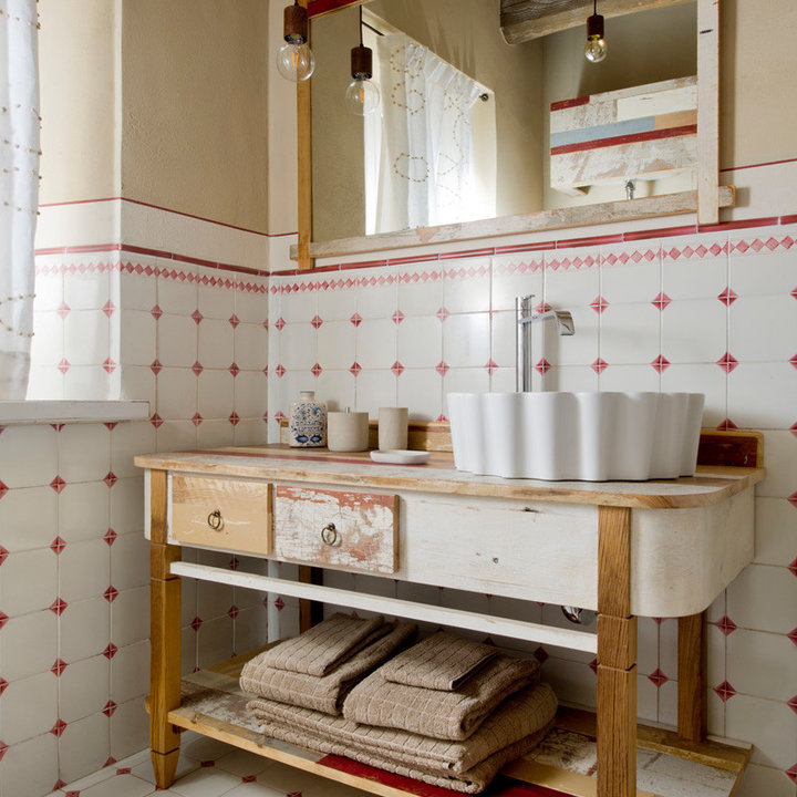75 Ceramic Tile Powder Room Ideas You'll Love - February, 2026 | Houzz