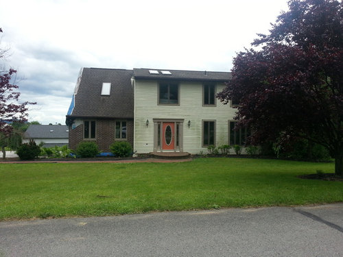 Need help updating an 80s colonial house into something modern!! Help!