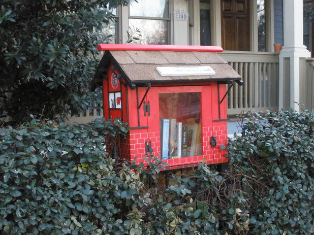 Book It: Bring a Mini Library to Your Front Yard