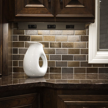 Under Cabinet Power Strip - Photos & Ideas | Houzz